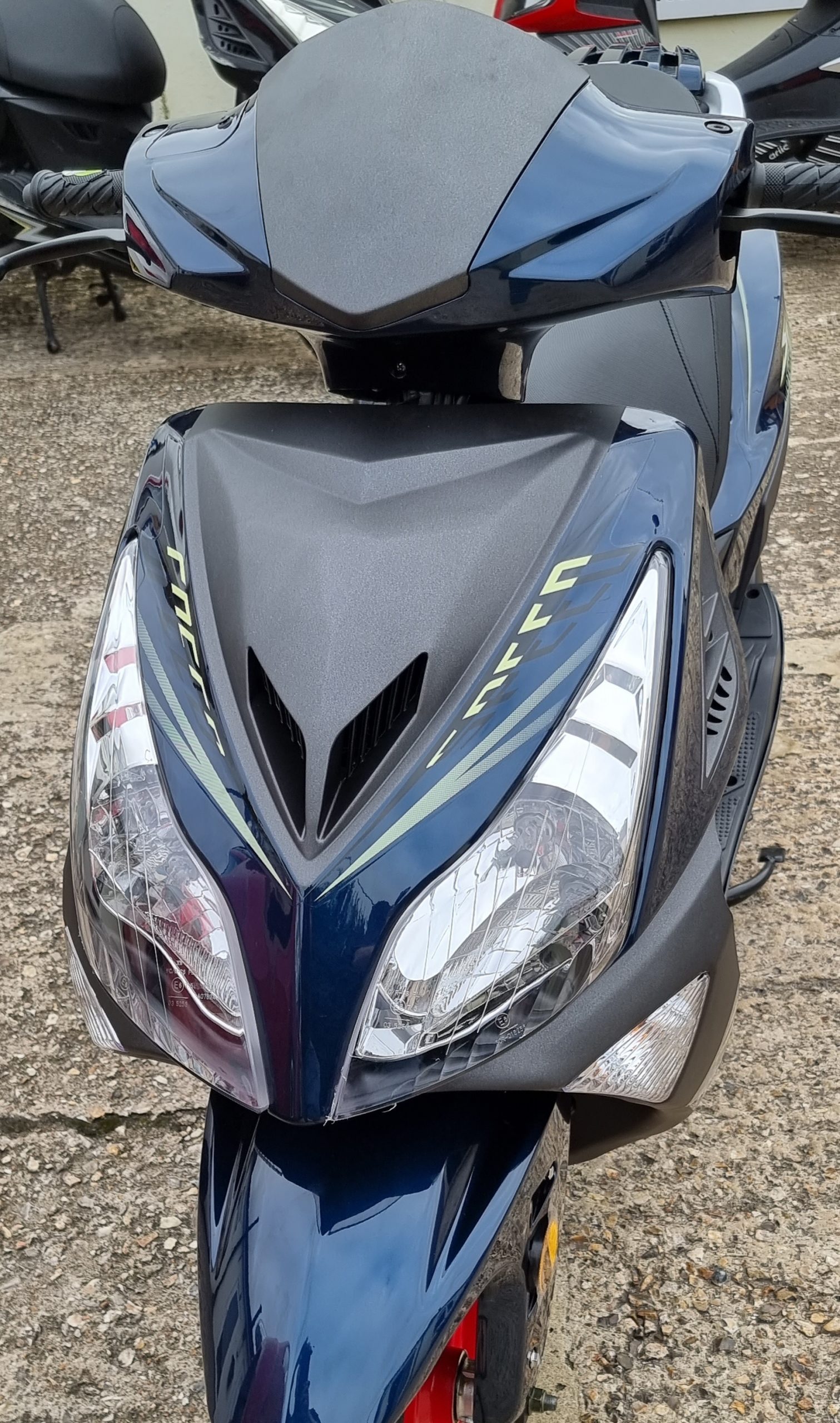 Leeway Falcon 125cc EFi Euro 5 Best Seller In Stock – The Scooter Warehouse