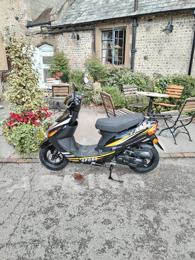 Leeway Sun 50cc Scooter Euro 5 Fuel Injected In stock – The Scooter ...