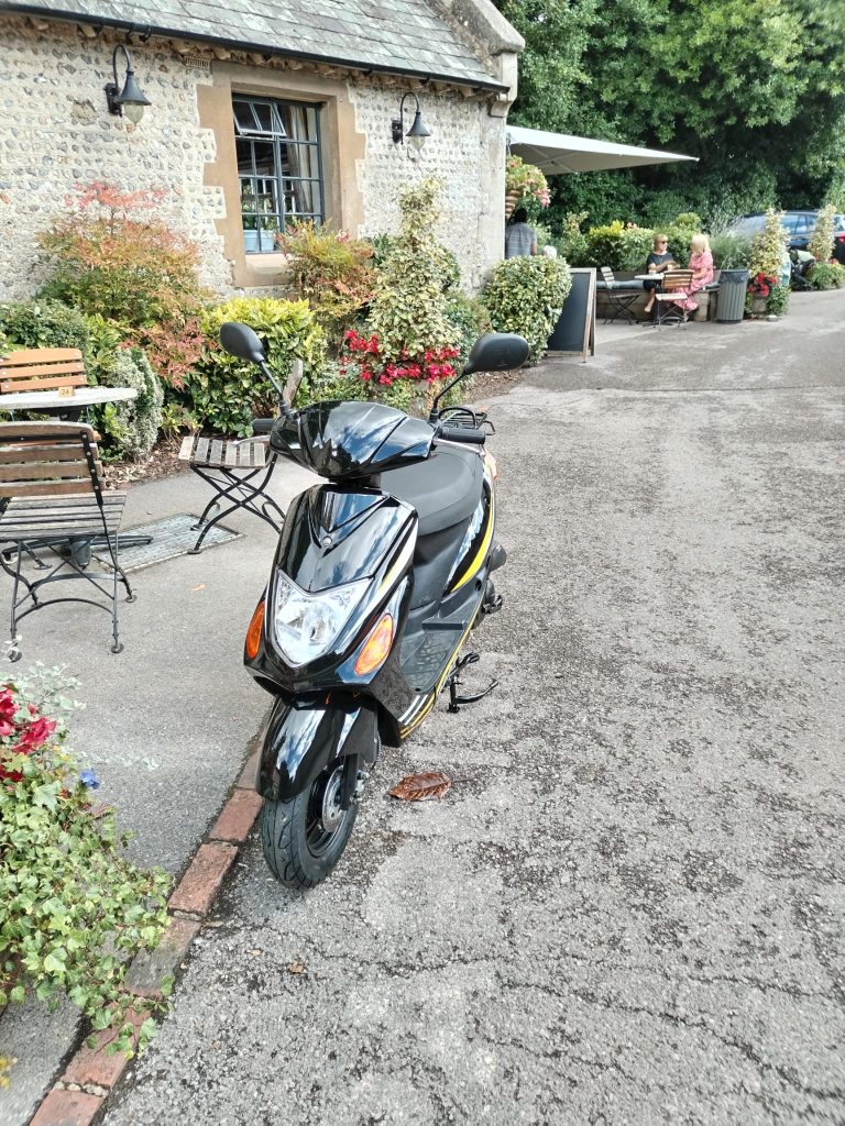 Leeway Sun 50cc Scooter Euro 5 Fuel Injected In stock – The Scooter ...
