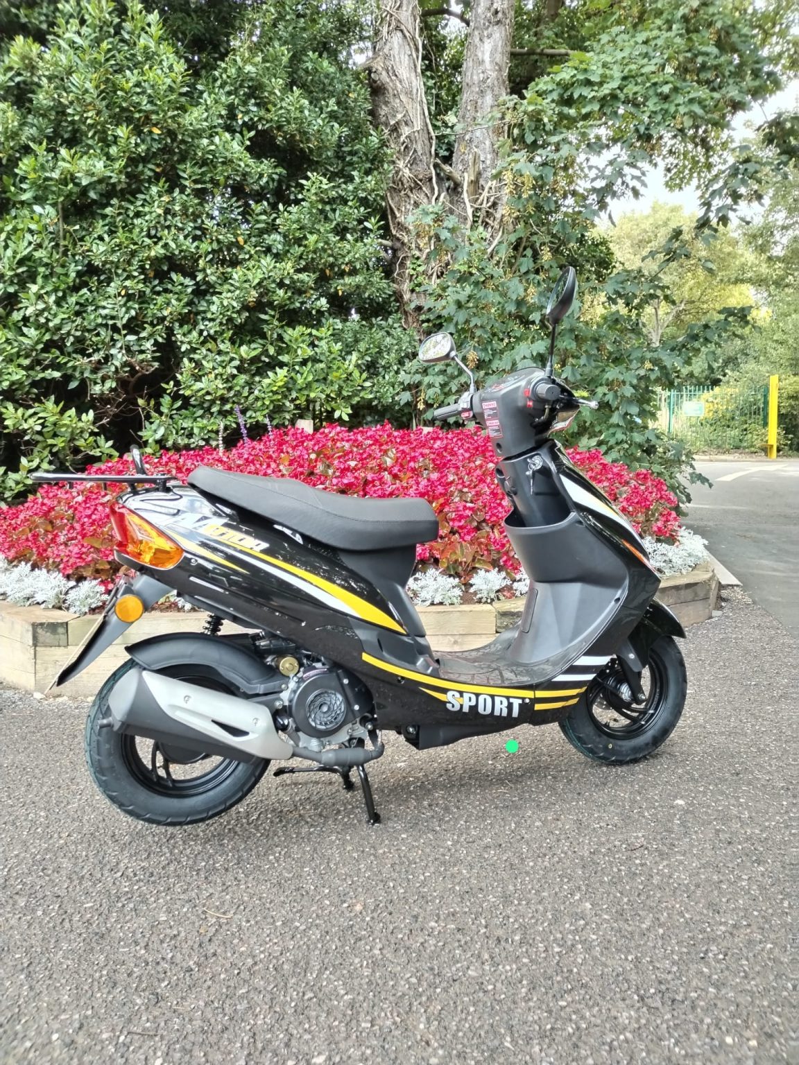 Leeway Sun 50cc Scooter Euro 5 Fuel Injected In stock – The Scooter ...