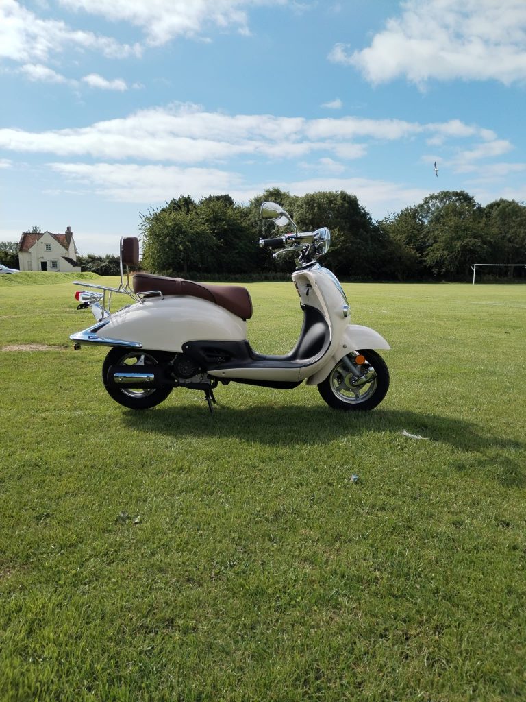 Leeway Retro 50cc In Stock With Free Colour Coded Top Box in Stock ...