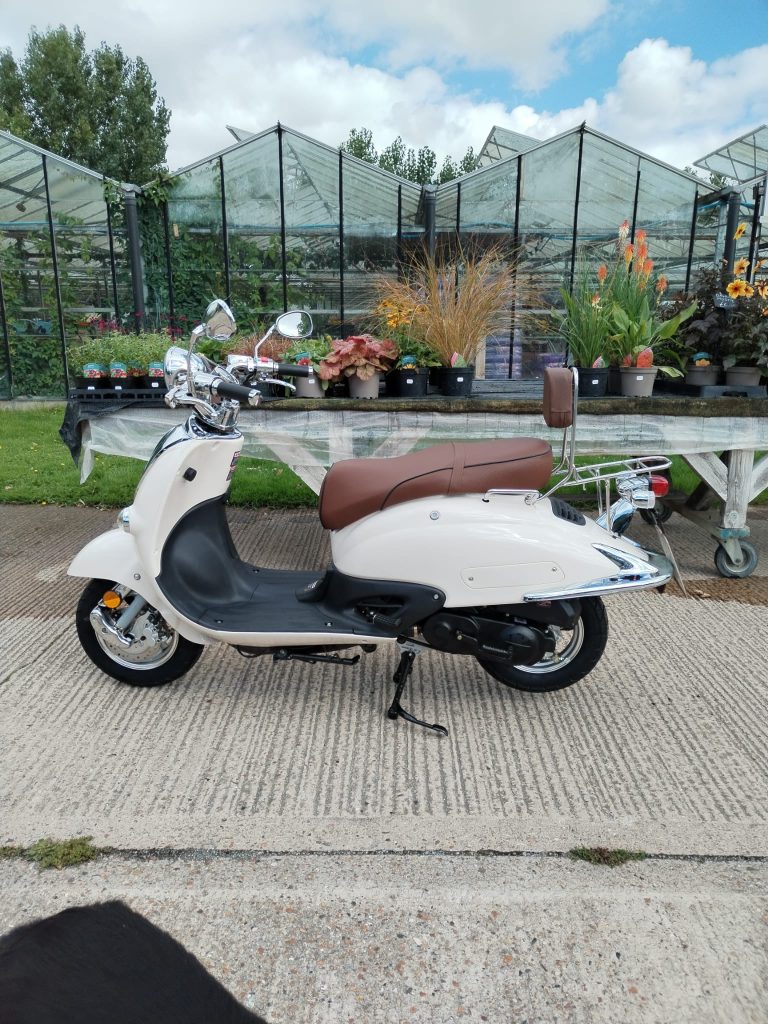 The Leeway Retro 50cc In Stock With Free Colour Coded Top Box – The ...